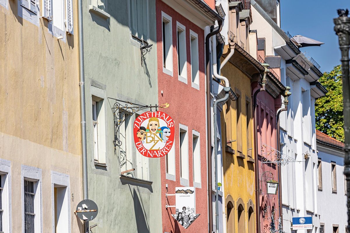 Carnaval de Freiburg - Tradition, guildes & carnaval à Freiburg | visit ...